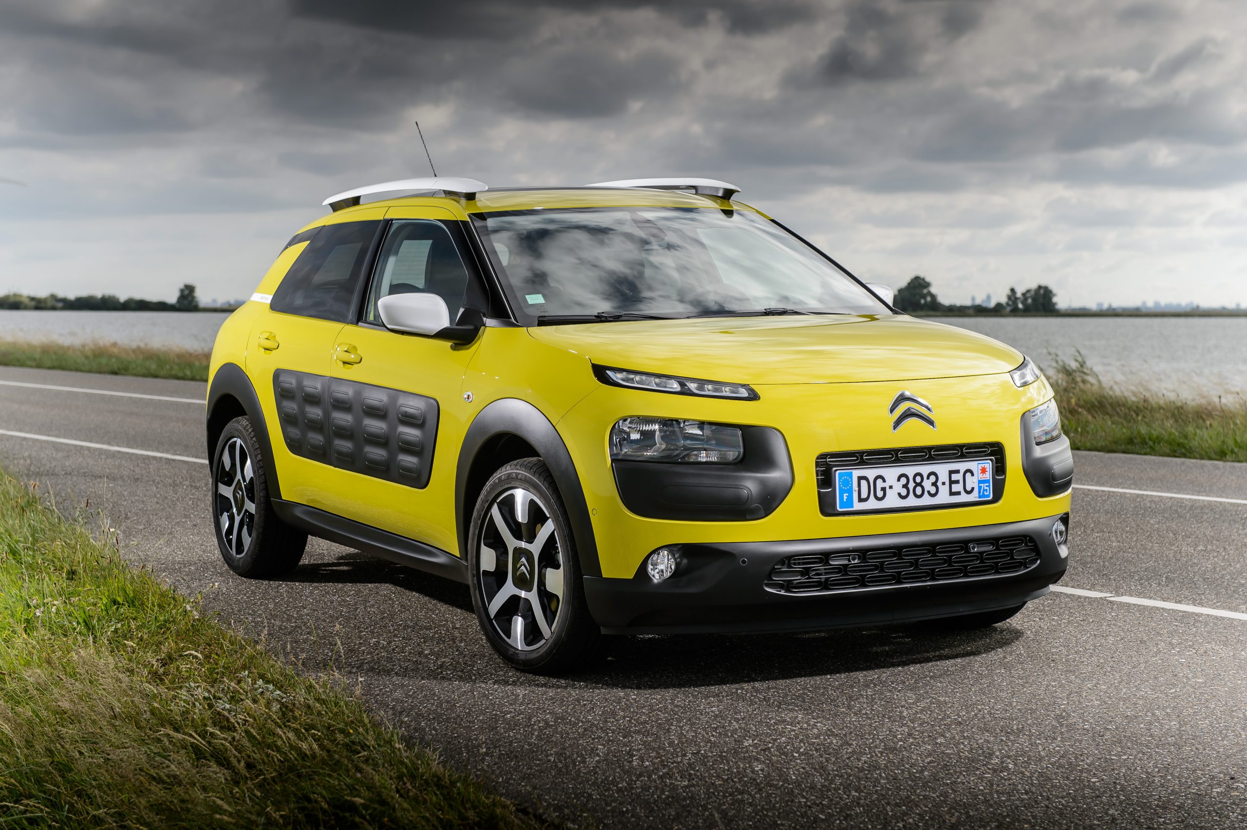 Handbook: Citroen C4 Cactus – Car Dealer Magazine