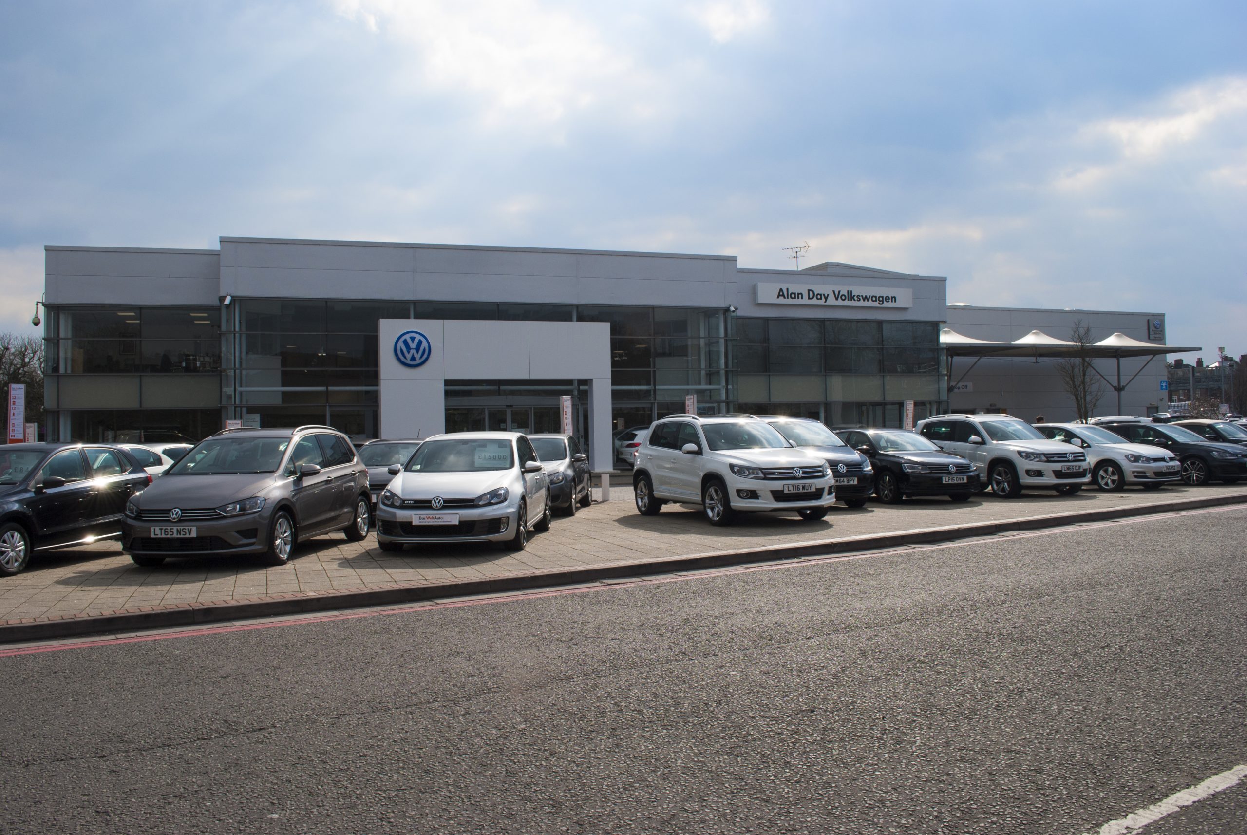 Alan Day VW heading for a record-breaking quarter after 16-plate ...