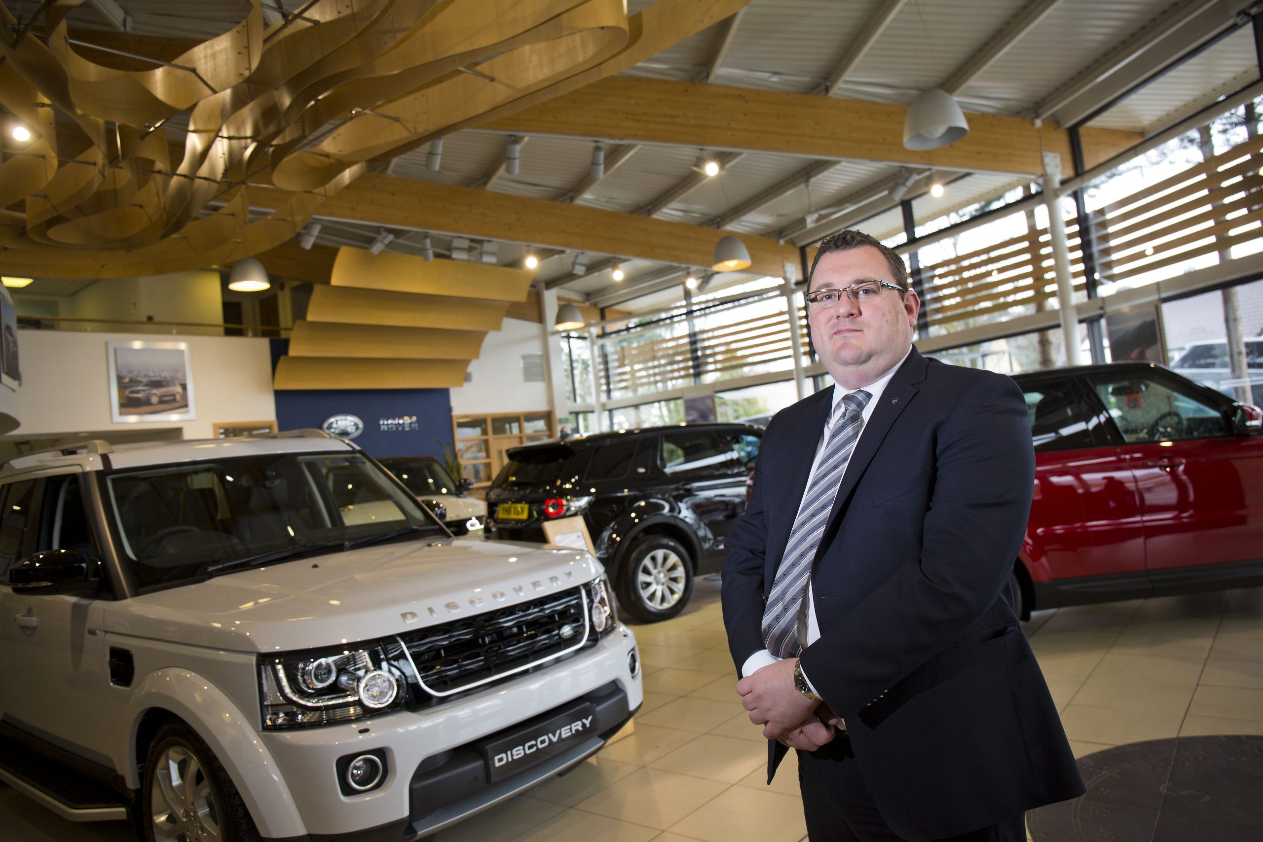 Award-winning manager returns to Farnell Land Rover Guiseley – Car ...