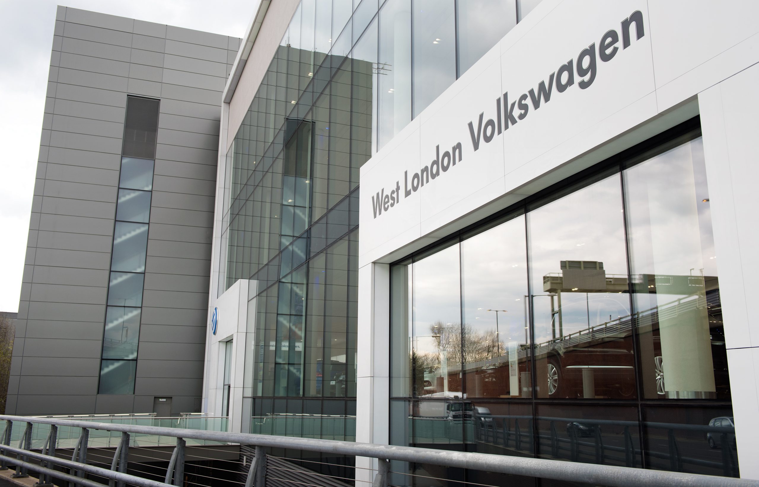 Volkswagen opens doors to new flagship London showroom – Car Dealer ...