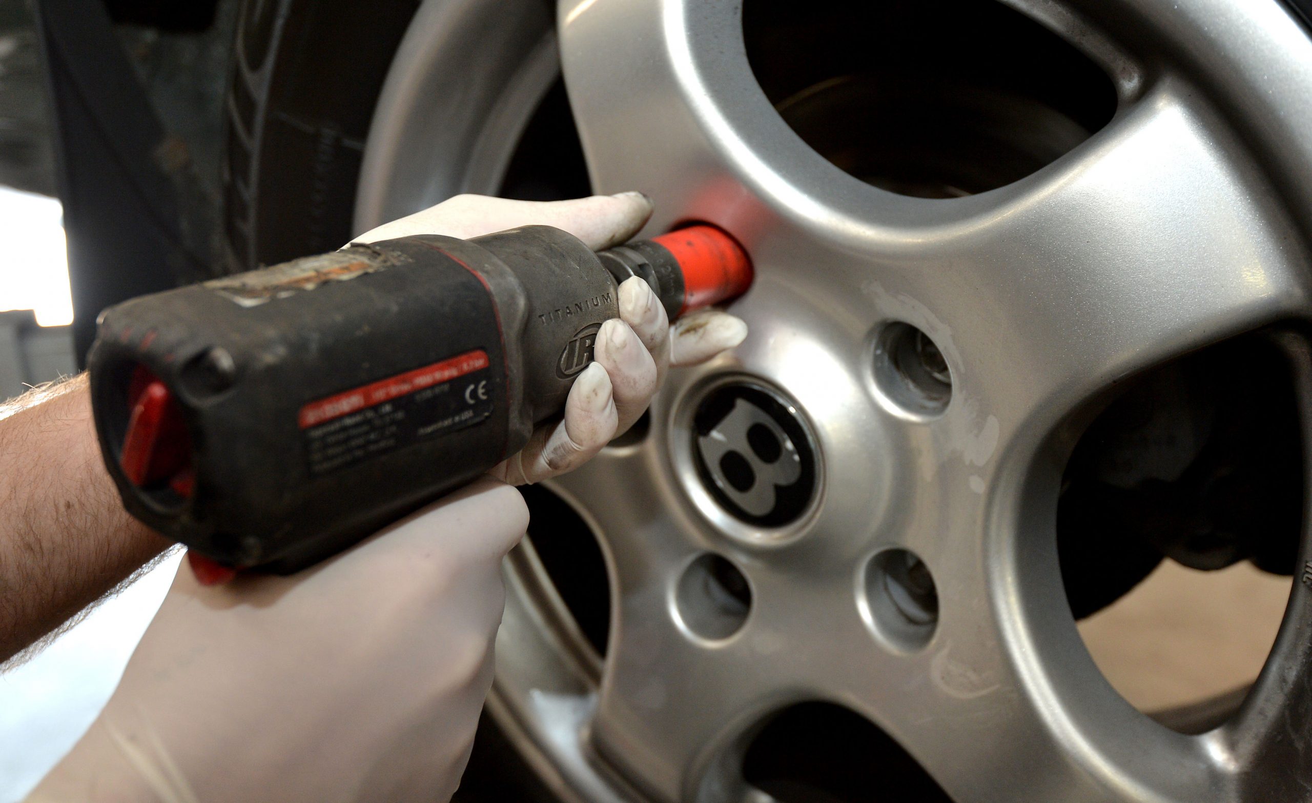 Motorists believe they're being ripped off when paying for car repairs ...