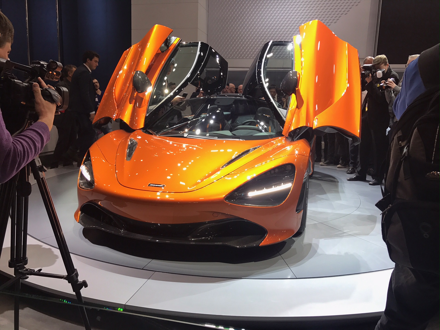 Supercar maker McLaren is committed to building in Britain – Car Dealer ...
