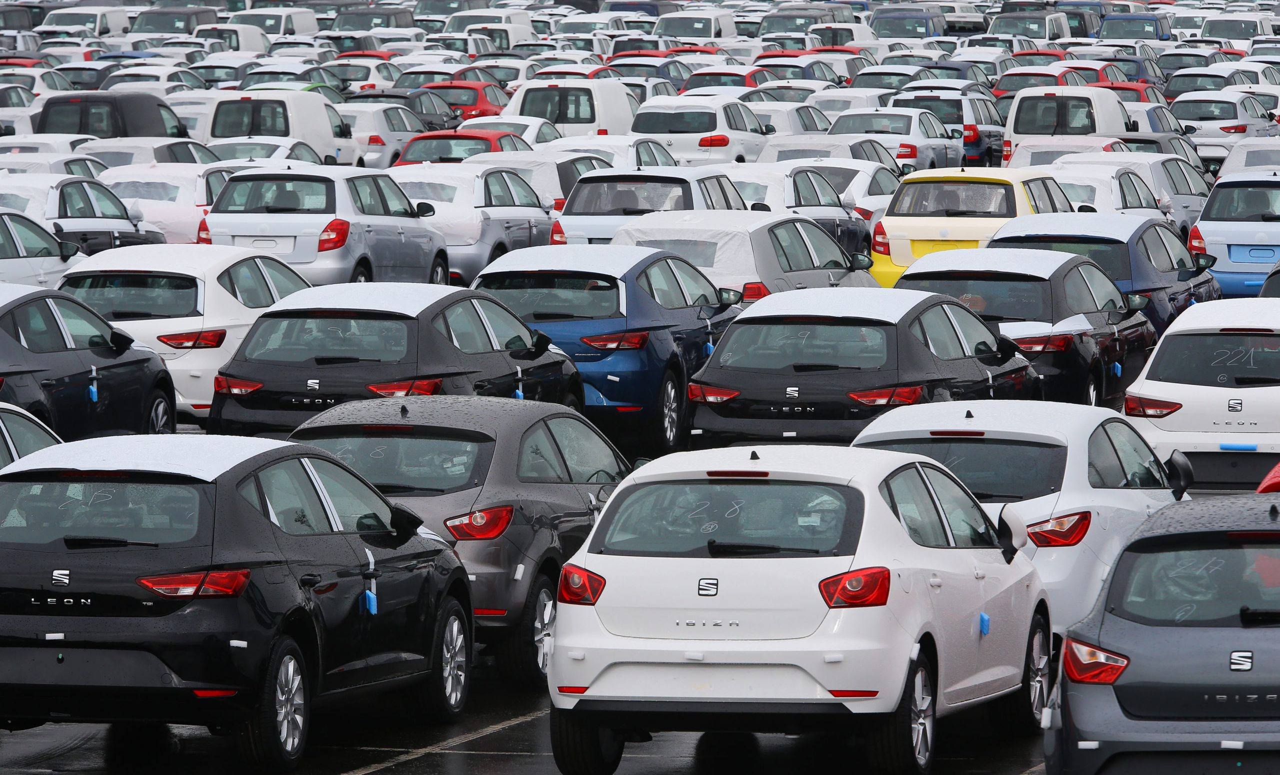 New car registrations fall for second consecutive year – Car Dealer ...
