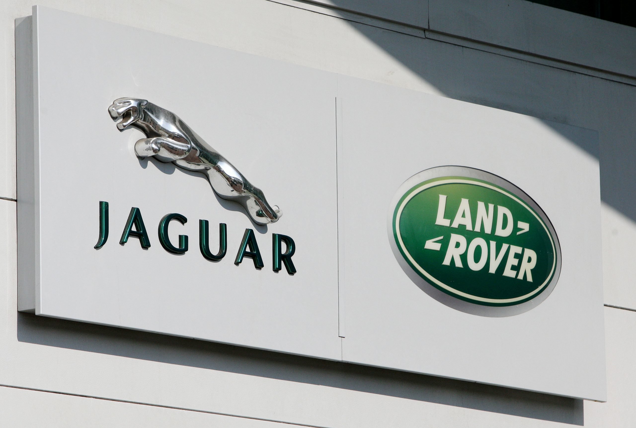 Jaguar Land Rover loses appeal over registering Land Rover shapes for ...