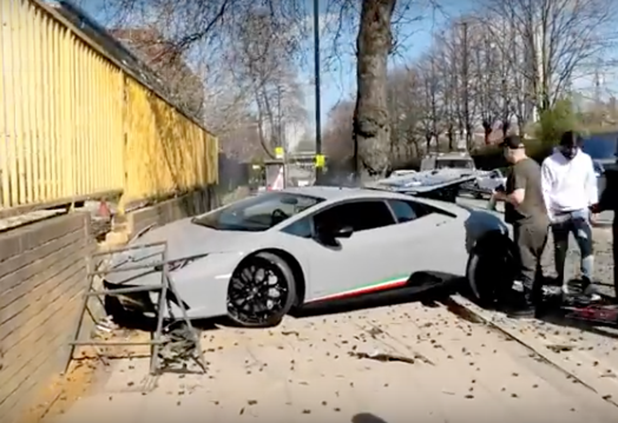 VIDEO: Disaster for Lamborghini driver after dealership supercar event ...