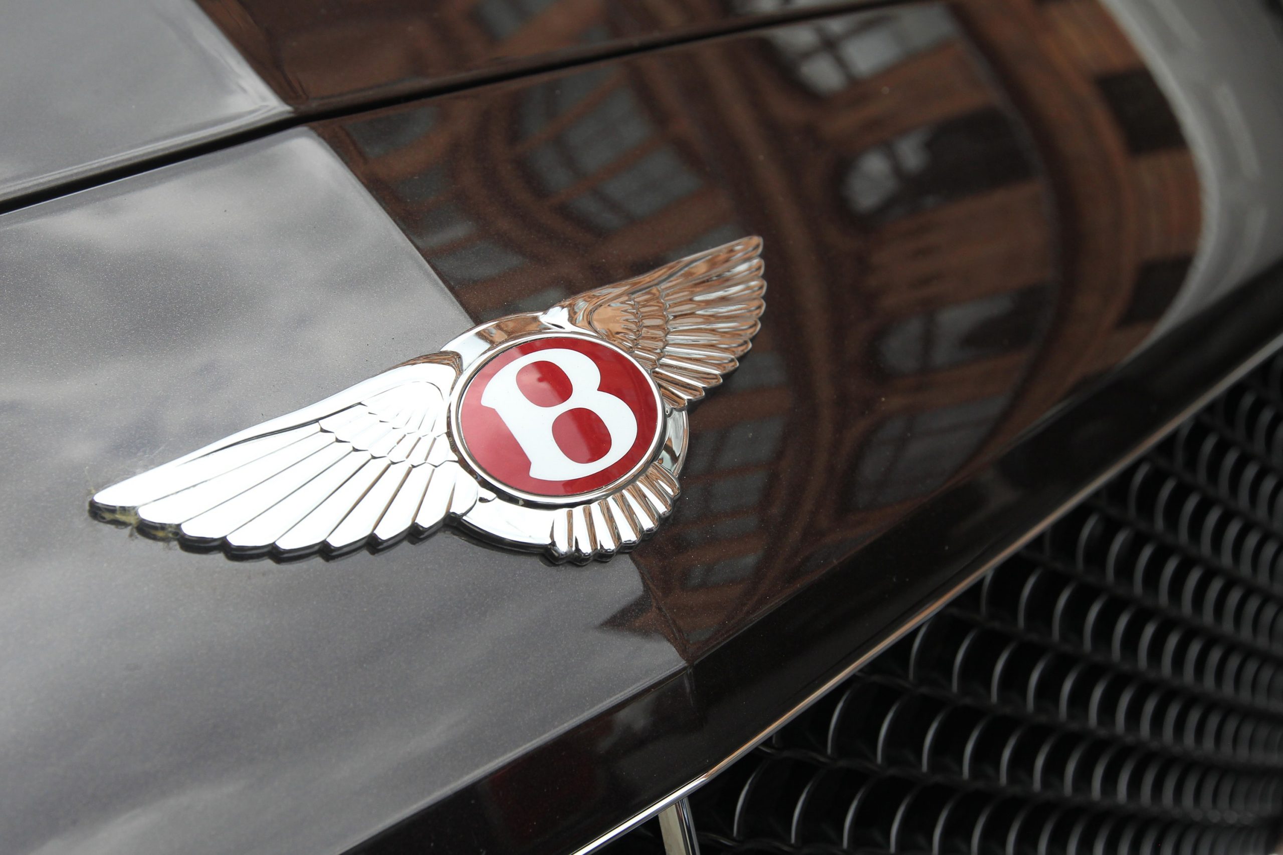 Bentley Motors loses trademark battle against family-run clothing firm ...