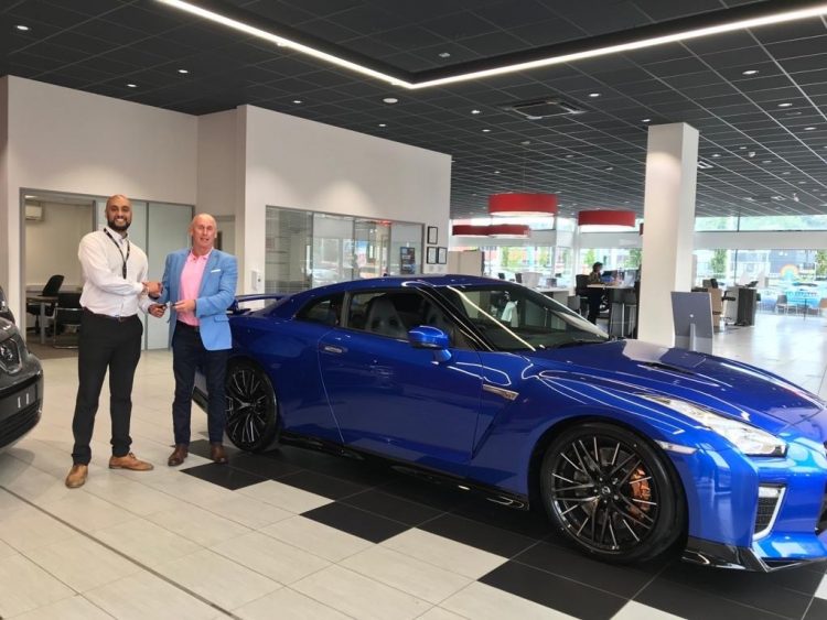 Crayford & Abbs joint founder marks 30 years at Nissan with a GT-R ...