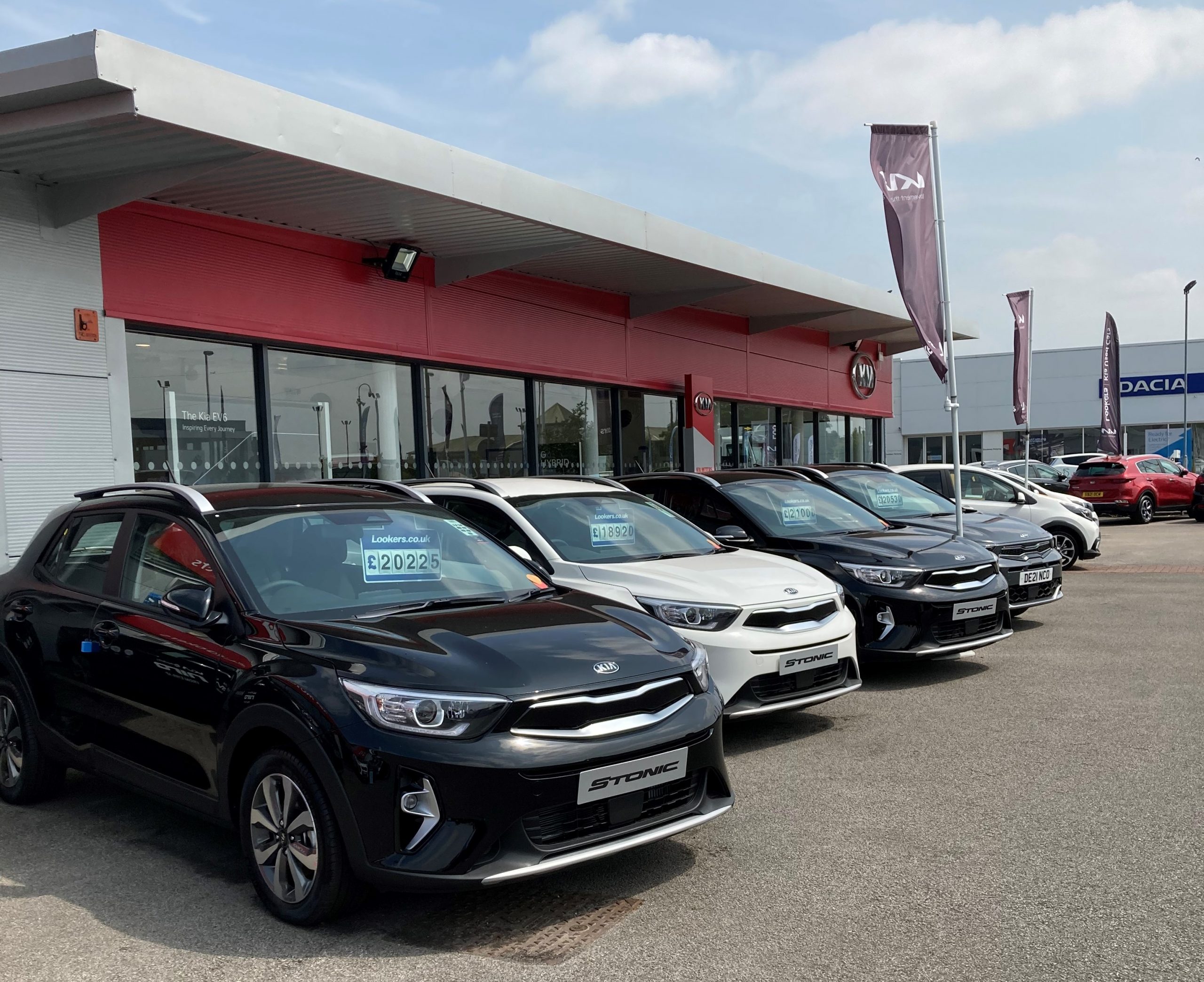 Lookers opens new state-of-the-art Kia showroom in Chester – Car Dealer ...