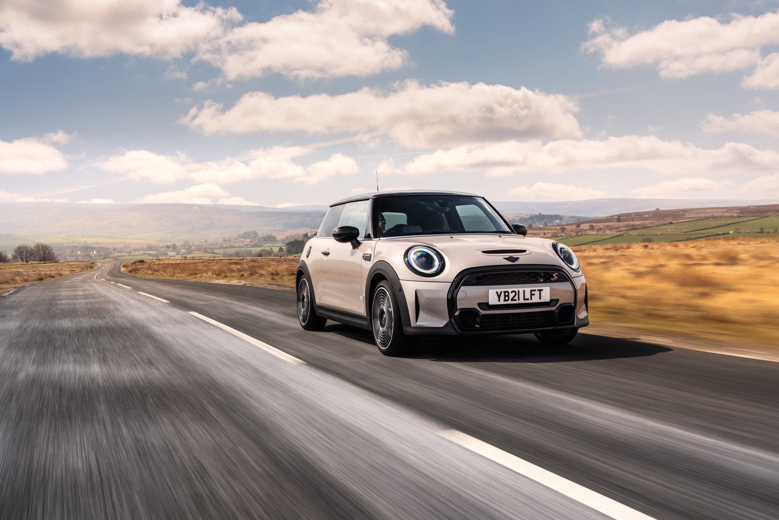 New car registrations rose by 1.7 per cent in November but were well ...