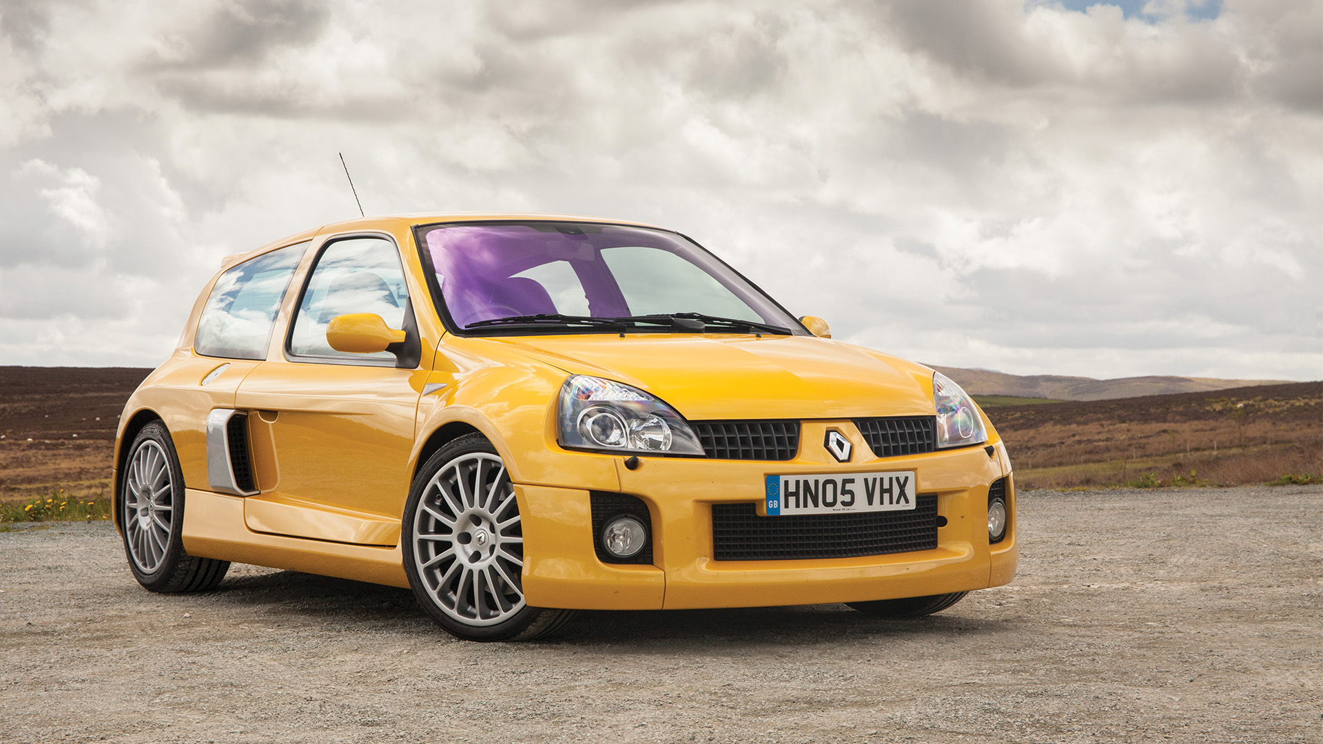 Records smashed as special collection of Renaults go under the hammer ...