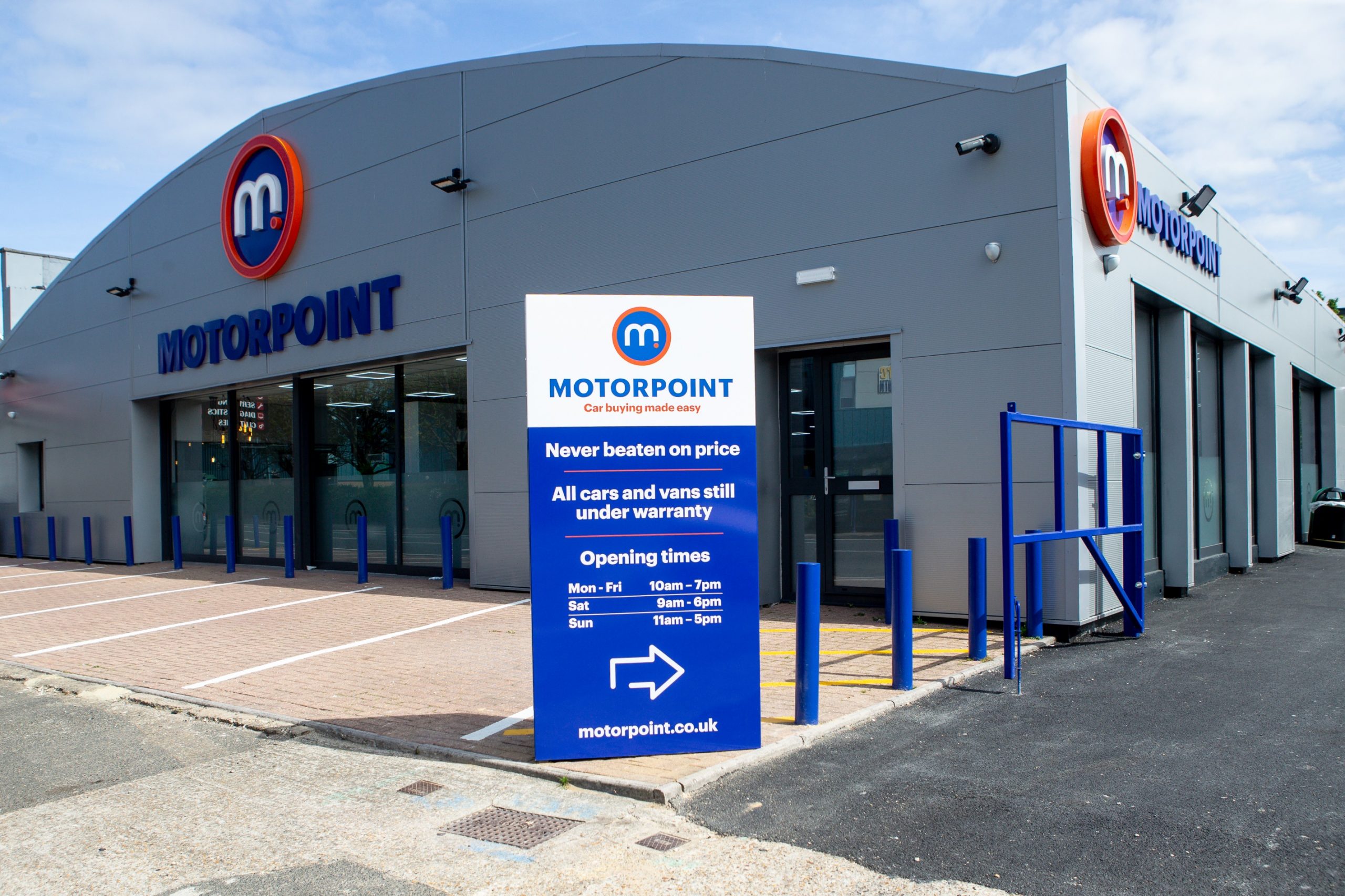 Motorpoint continues expansion as Portsmouth store officially opens its ...