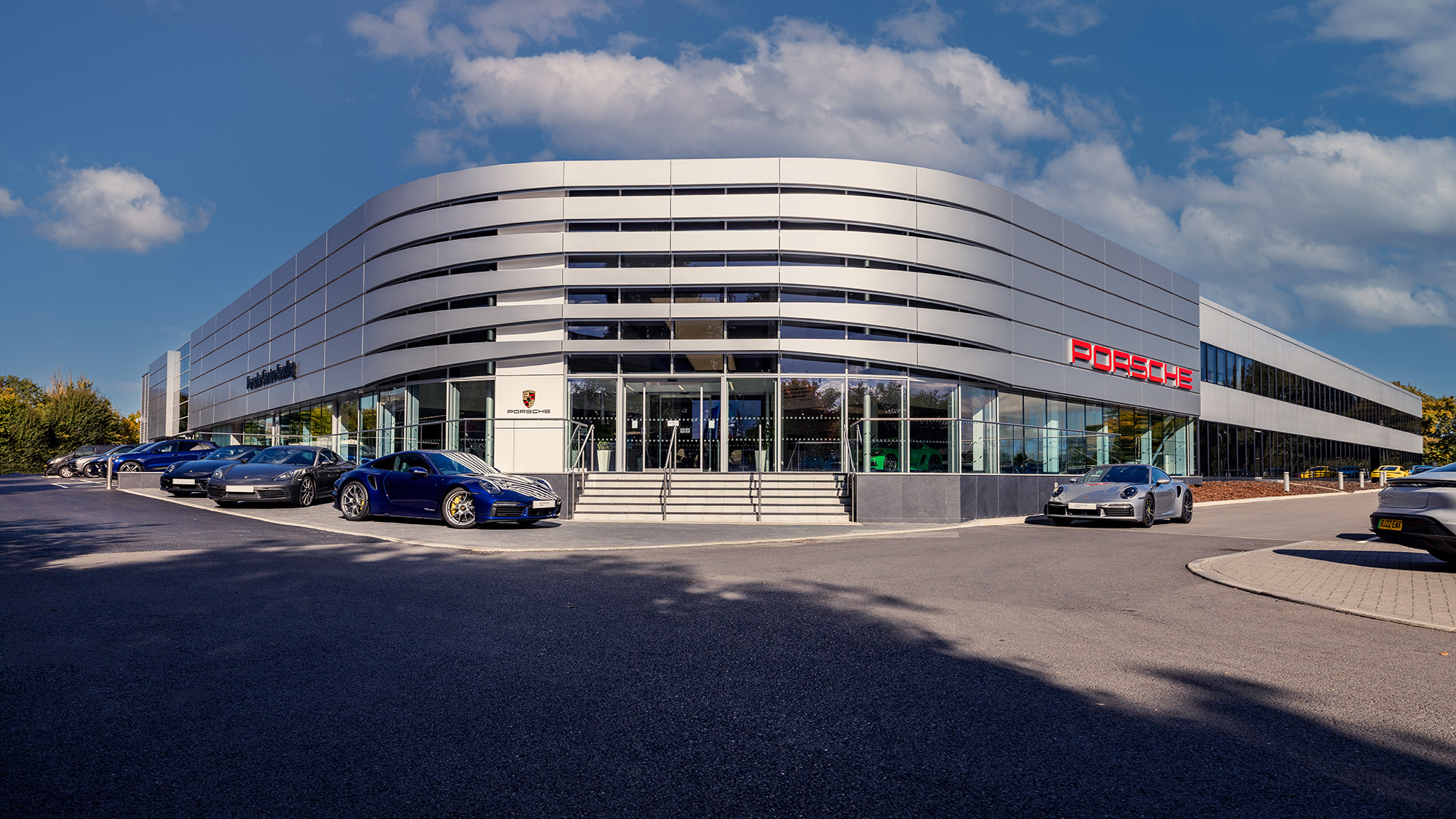Porsche makes Reading showroom its first Destination centre in UK – Car ...