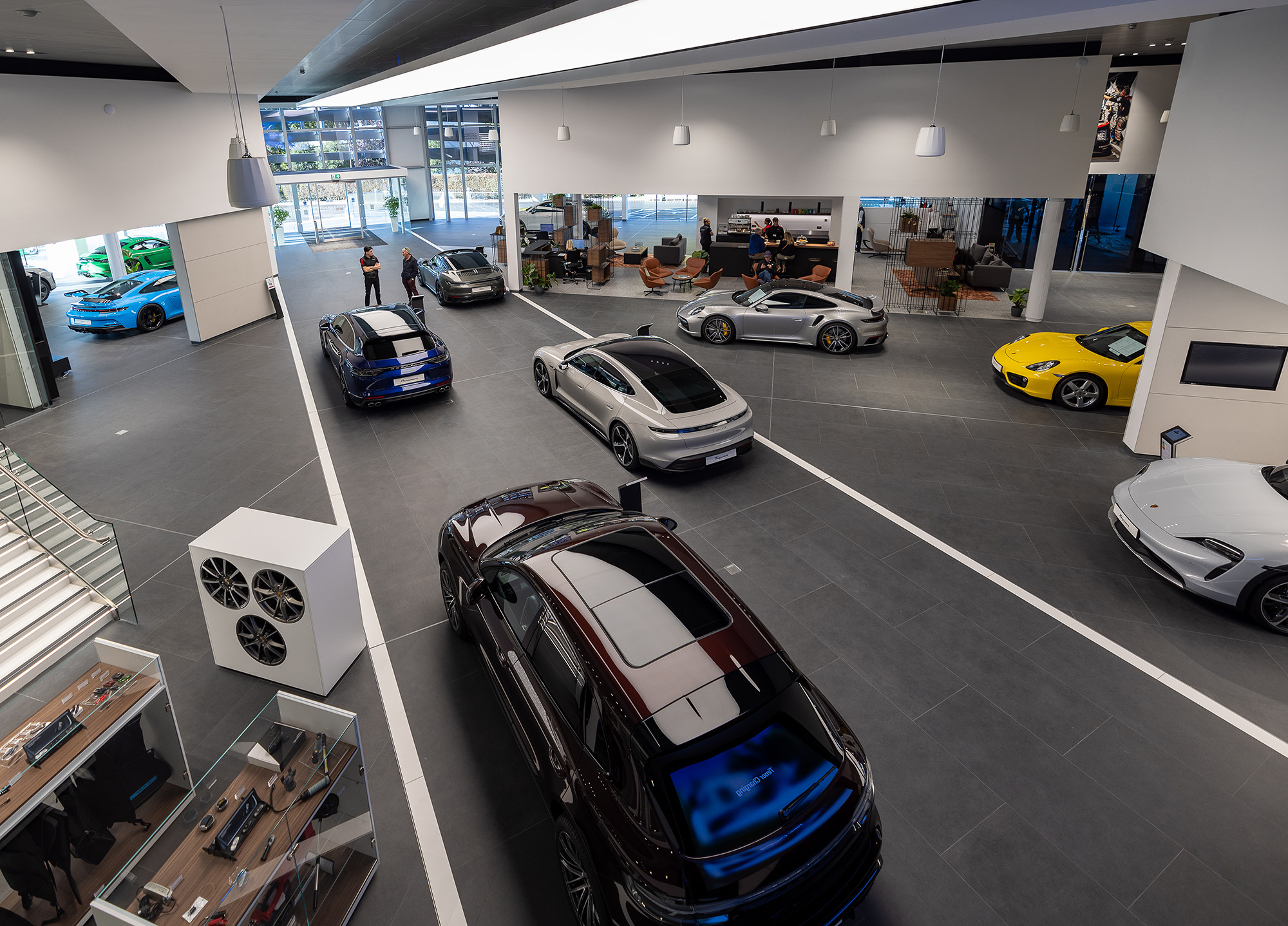 Porsche makes Reading showroom its first Destination centre in UK – Car ...