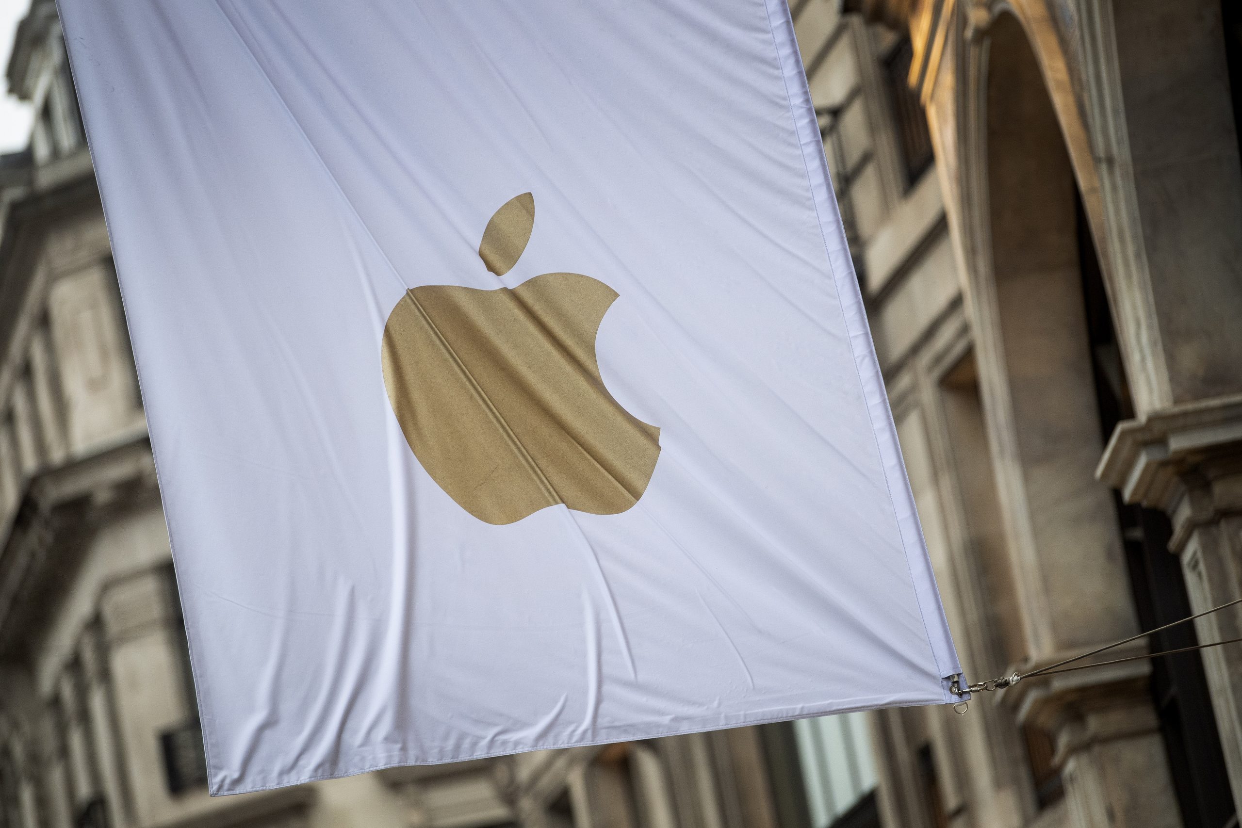 Sources claim Apple is scaling back self-driving car plans with vehicle ...