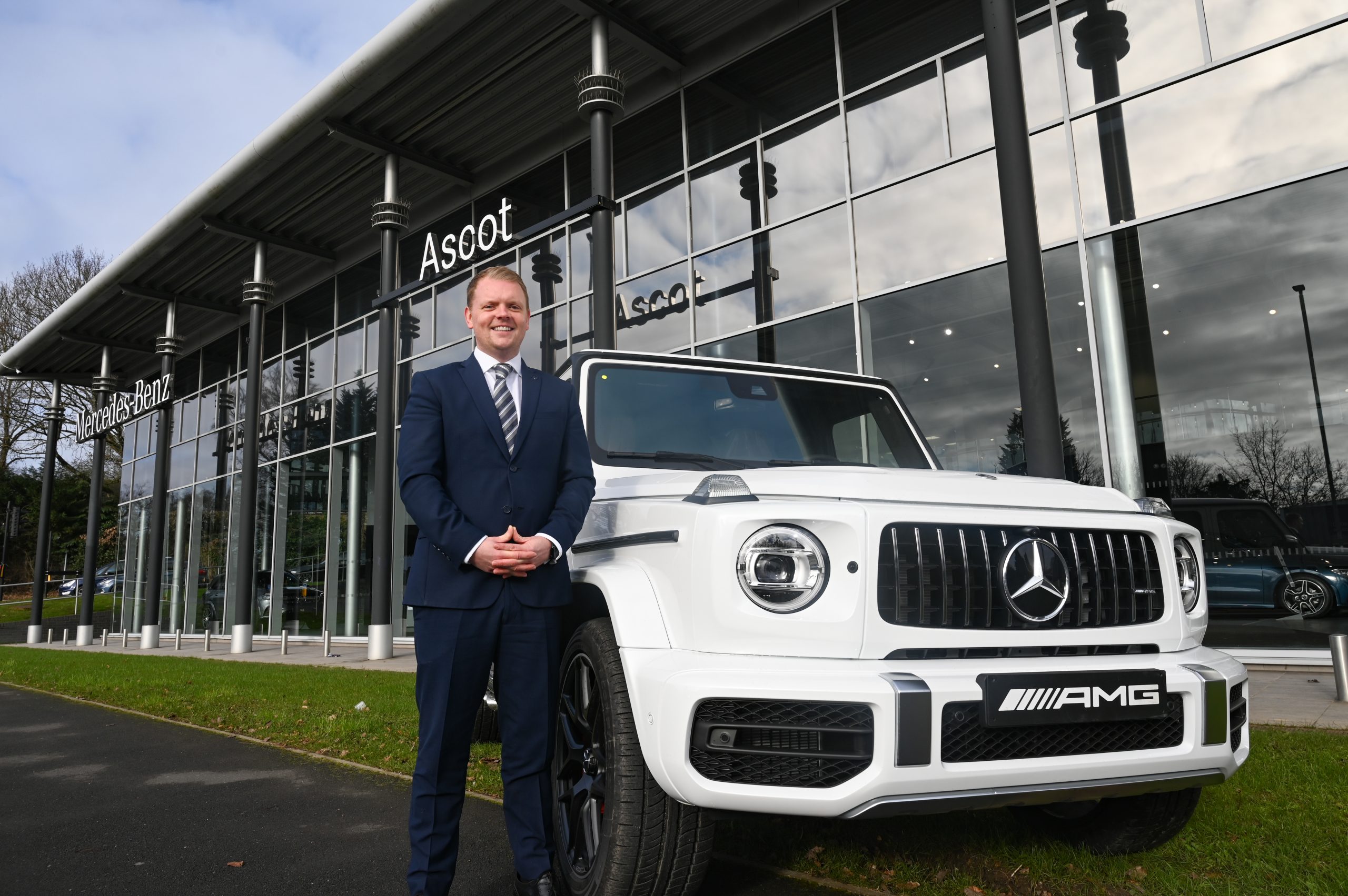 Vertu Motors transforms Ascot Mercedes-Benz dealership into ultra ...