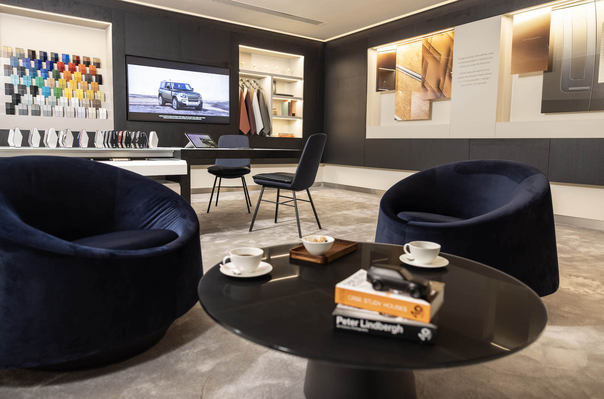 Luxurious new Stratstone Land Rover Mayfair showroom gives glimpse of ...