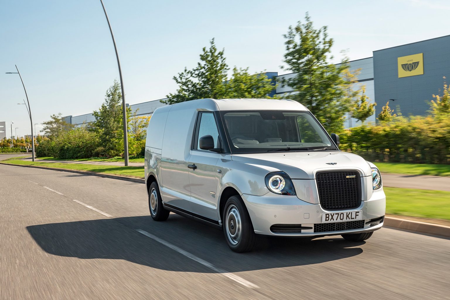 LEVC celebrates milestone as 10,000th electric taxi rolls off ...