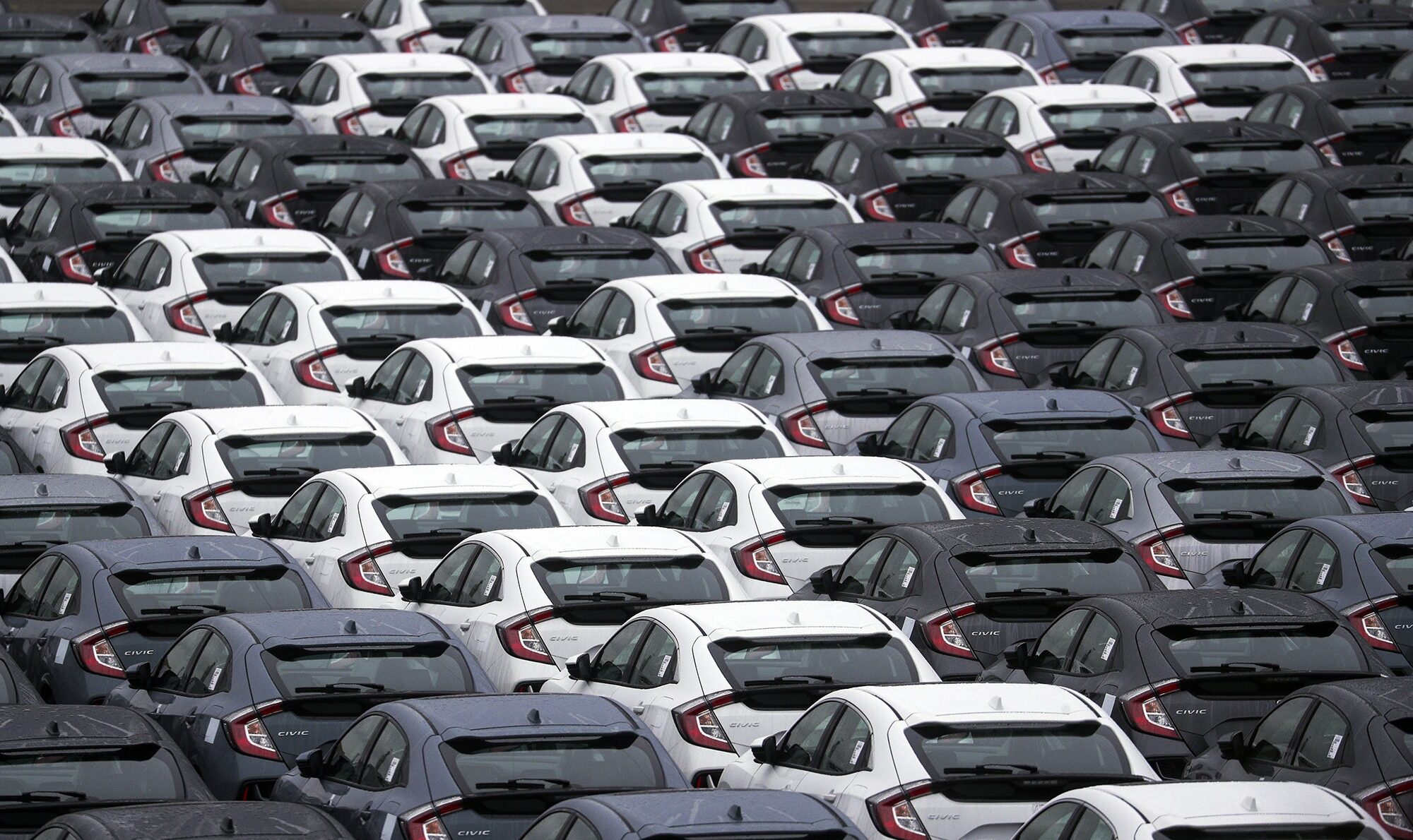 New car registrations slump by 2% in August as sales slow down for summer – Car Dealer Magazine