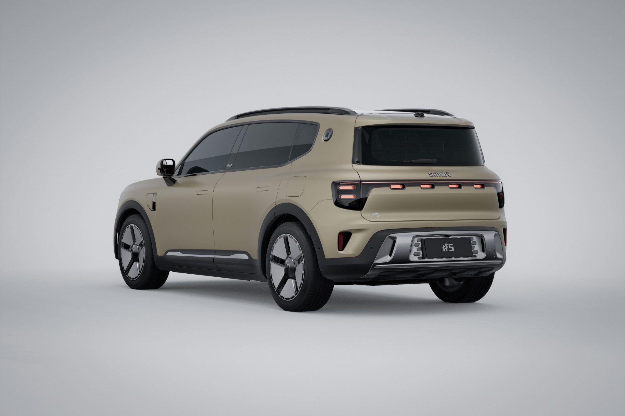 Who says size doesn't matter? Smart unveils #5 as brand's biggest ever ...