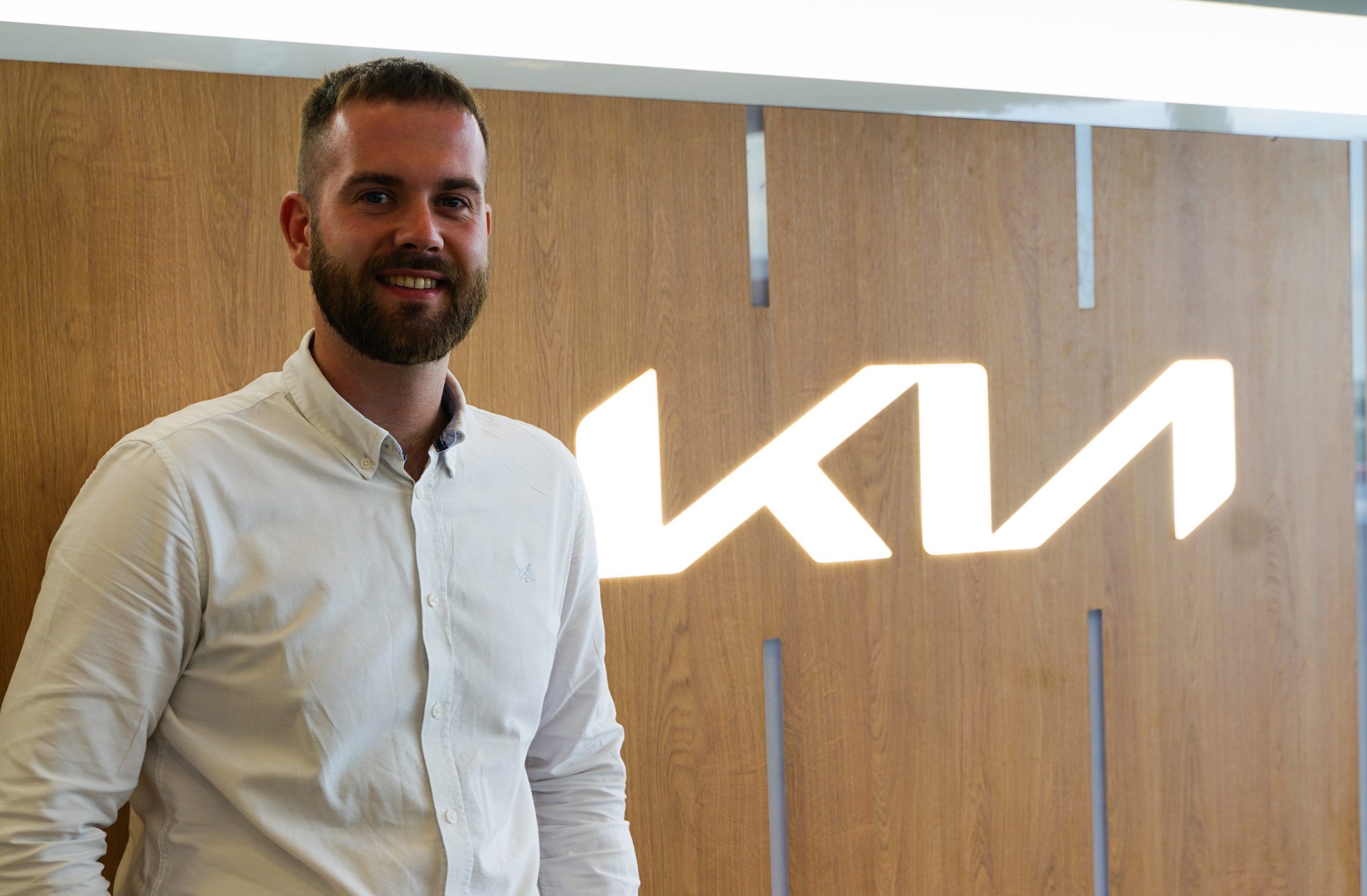 Snows Motor Group appoints new corporate sales manager at trio of Kia ...