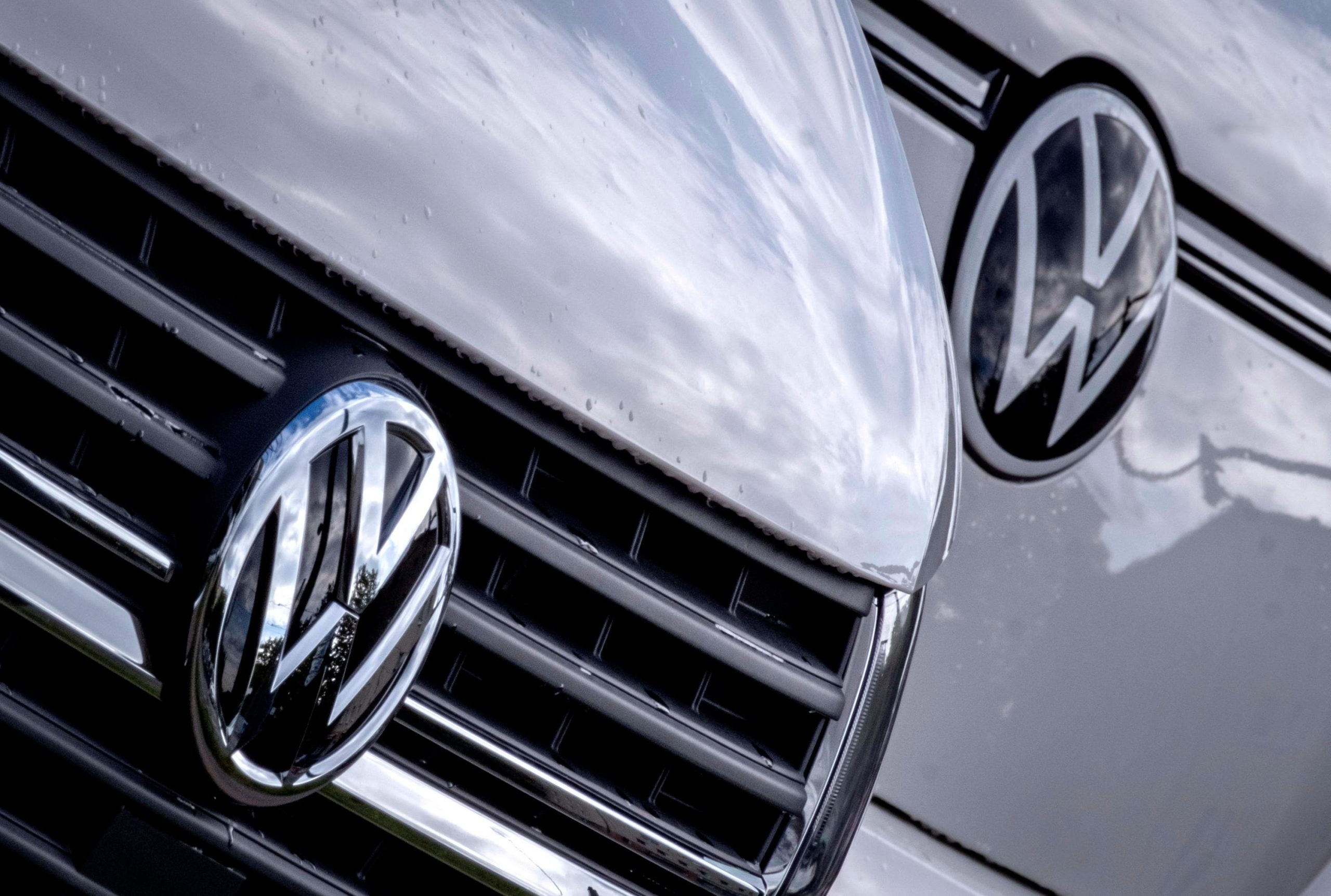 Two former Volkswagen managers jailed as Dieselgate legal proceedings ...