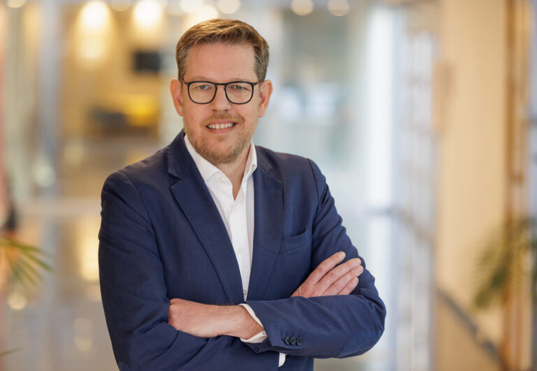 Finance chief Duncan Minto takes temporary charge of Renault following ...