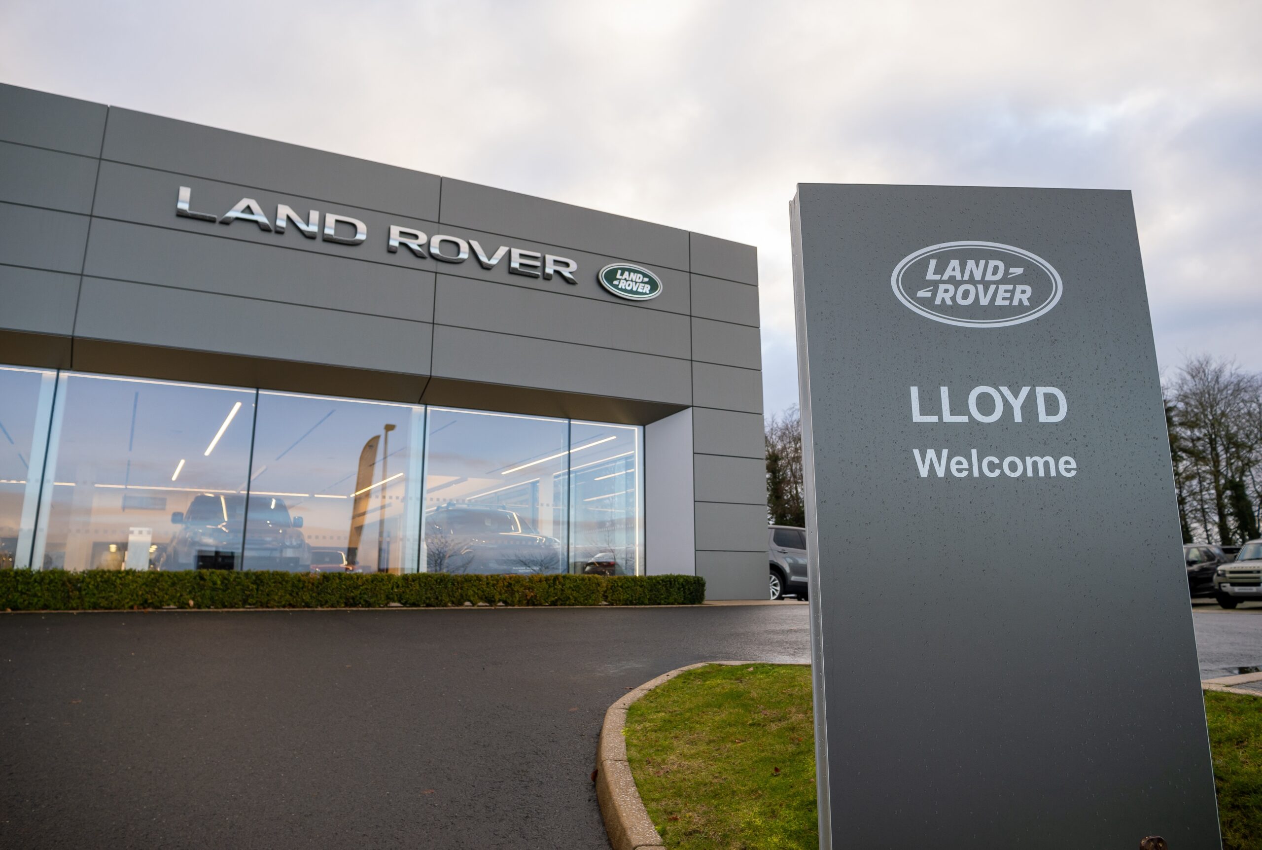Lloyd Motor Group grows JLR portfolio after agreeing deal to buy three ...