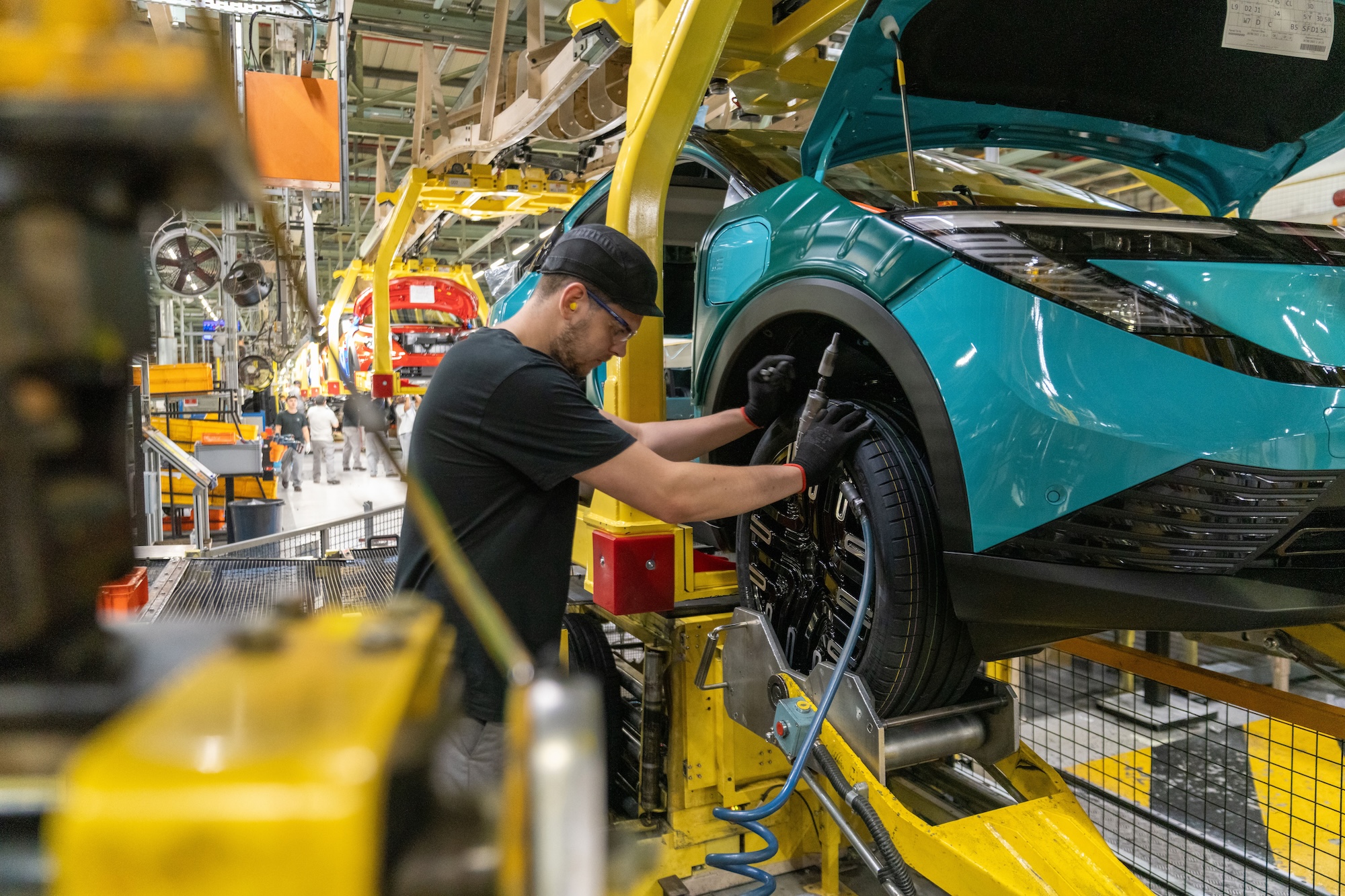 Toughest year for UK vehicle manufacturing in a generation as ...
