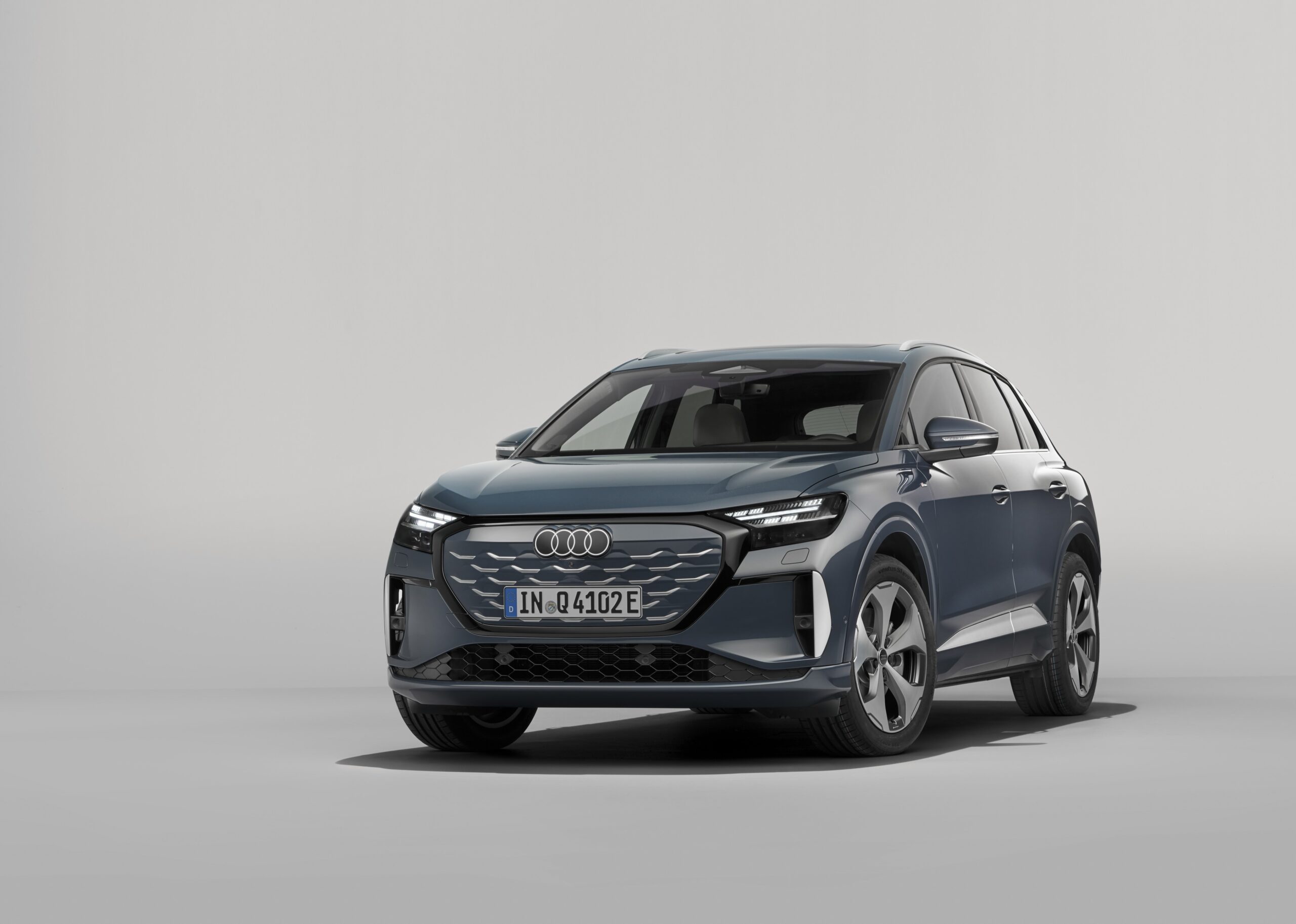 Jun 8: Las Iguanas rescue plan; PM hosts Zelensky; Refreshed Audi Q4 e ...